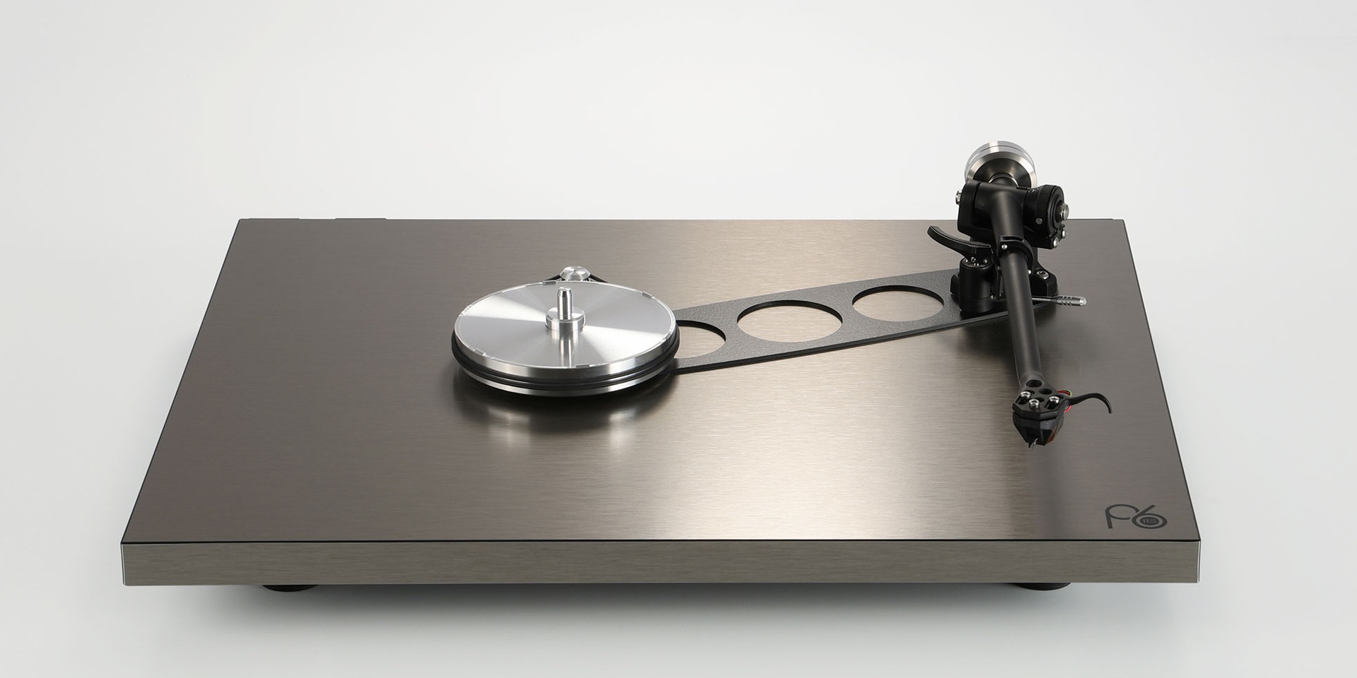 Rega Planar 6 RS Edition: Ultra-Lightweight High-End Turntable with ...